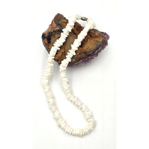 Unbranded | Jewelry | Vintage White Chunky Puka Shell Chips 6 Necklace ...